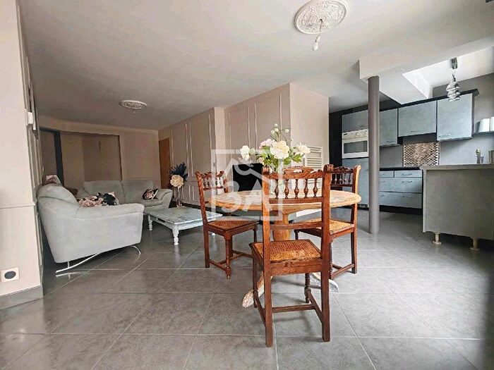 Appartement à vendre - Béthune - 5 pièces - 2 chambres