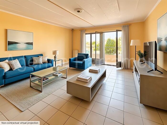 Sanary-sur-Mer, Le Baou, Saint-Roch : Appartement 3 pièces à vendre