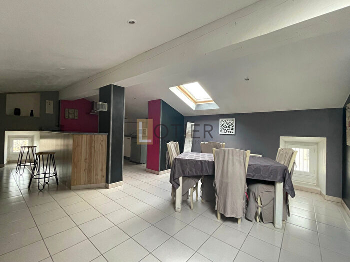 Appartement à louer - Pezens - 2 pièces - 1 chambre