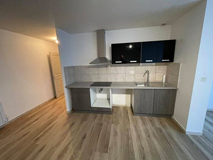Appartement 2 pièces à Les Mées, à louer