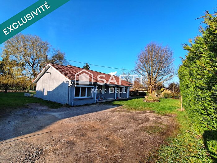 Maison à vendre - Nixéville-Blercourt - 5 pièces - 4 chambres