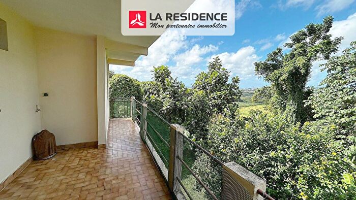 Maisons à vendre et appartements à louer - 1