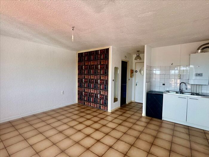 Appartement 1 pièce à Béziers, Champ de Mars, à louer