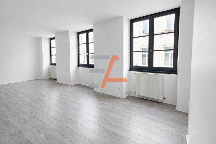 Appartement à vendre - Saint-Étienne, Centre-ville, Peuple, Chavanelle - 3 pièces - 2 chambres