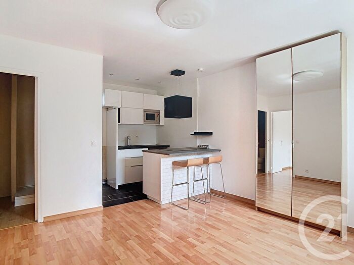 Appartement à vendre - Thiais, Centre-ville - 2 pièces - 1 chambre