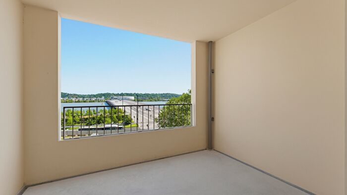 Appartement 2 pièces à Bordeaux, Gare Saint-Jean, à louer