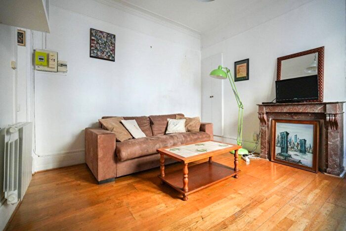 Appartement à louer - Bastille-Popincourt, Paris ème arrondissement - 1 pièce