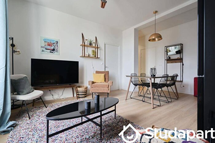 Appartement à louer - Centre Ville, Reims - 1 pièce - 1 chambre