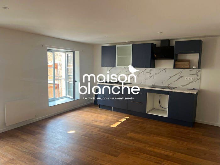 Centre Ville, Saint-Maixent-l'École - Appartement 4 pièces à louer