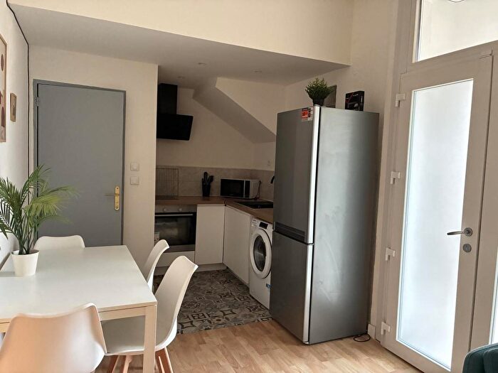 Appartement 3 pièces à louer - Nîmes, Gare