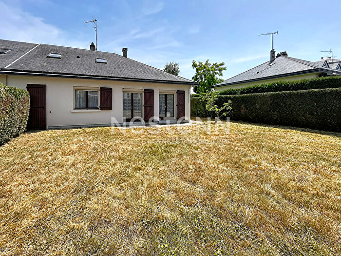 Plaisir, Centre-ville, Château : Maison 5 pièces à vendre