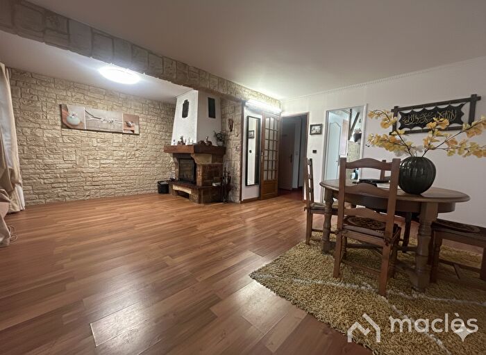 Maison à vendre - Goussainville, Grenelle, Grandes-Bornes - 5 pièces - 3 chambres