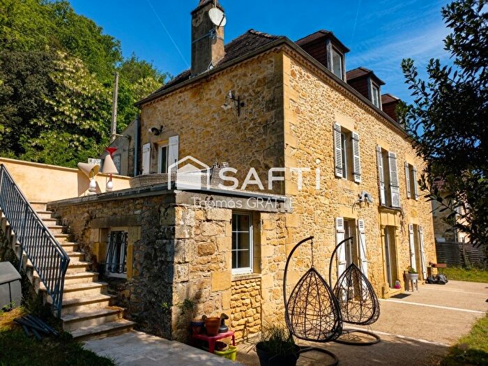 Vitrac - Maison 8 pièces à vendre