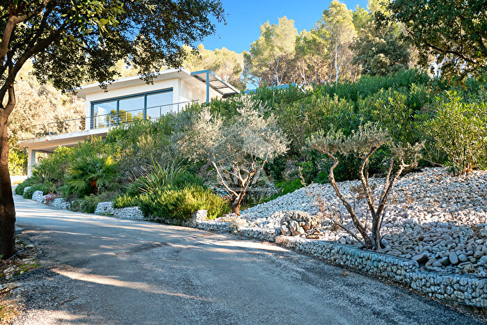 Maison à vendre - Bouc-Bel-Air, La Mounine, Le Serre, Valcros - 6 pièces - 3 chambres