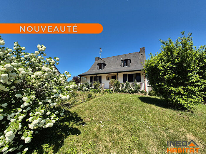 Maison à vendre - Bourg-des-Comptes - 6 pièces - 4 chambres