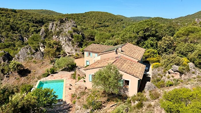 Maison 6 pièces à Mourèze, à vendre