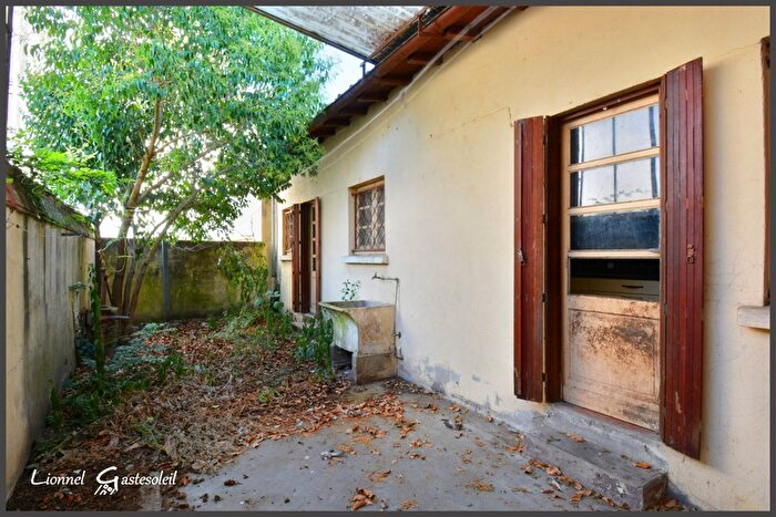 Maison à vendre - Sainte-Foy-la-Grande - 6 pièces - 3 chambres