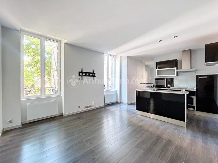 Appartement à vendre - Clermont-Ferrand, Delille, Cathédrale, La Gare - 3 pièces - 2 chambres