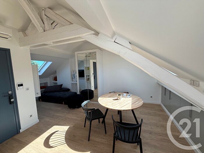 Fontainebleau, Centre-ville : Appartement 1 pièce à louer