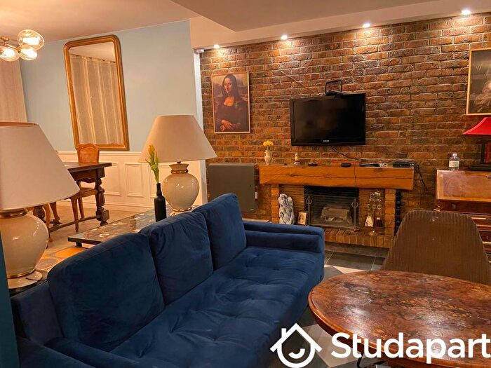 Appartement à louer - Cité Pierre et Marie Curie, Ivry-sur-Seine - 1 pièce - 1 chambre