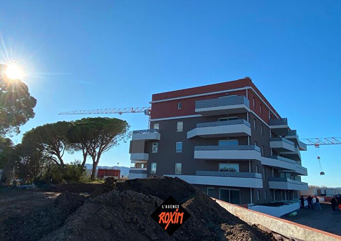 Appartement à louer - Fréjus, Caïs - 2 pièces - 1 chambre