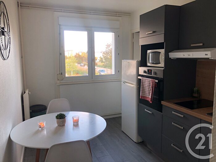 Appartement 1 pièce à louer à La Chapelle-Saint-Luc, Vieille ville