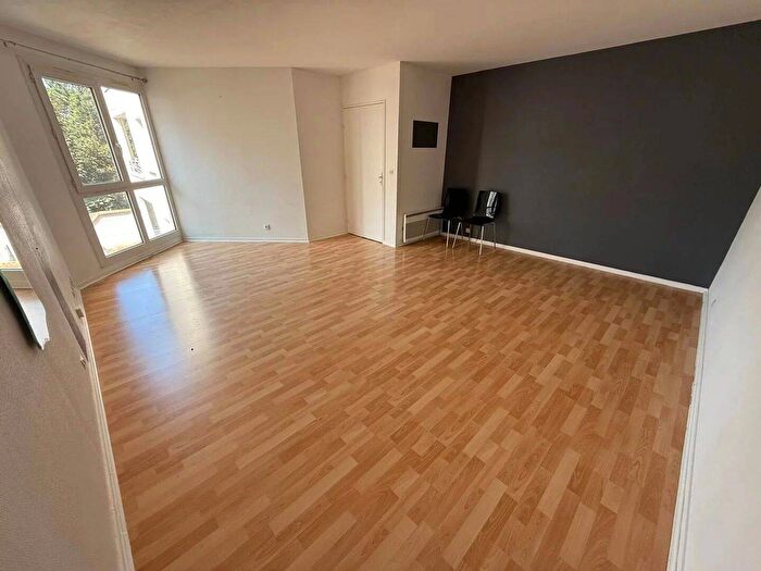 Appartement à louer - Cimetiere, Créteil - 2 pièces - 1 chambre