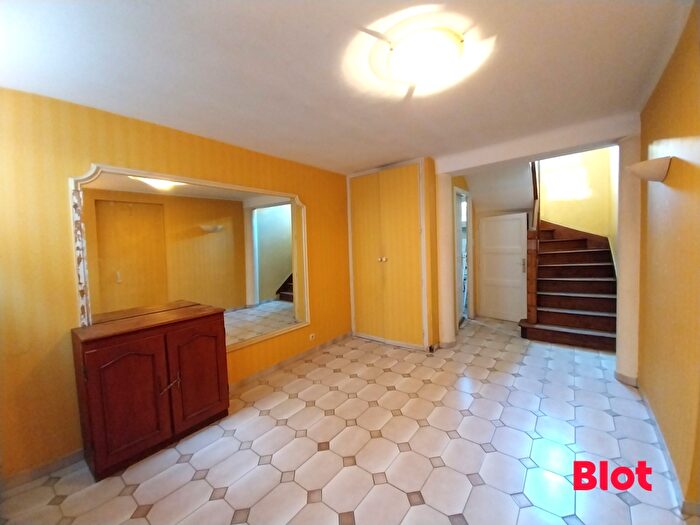 Maison à vendre - Quartiers Centre, Saint-Anne - 6 pièces - 4 chambres