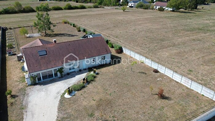 Chanteau : Maison 8 pièces à vendre