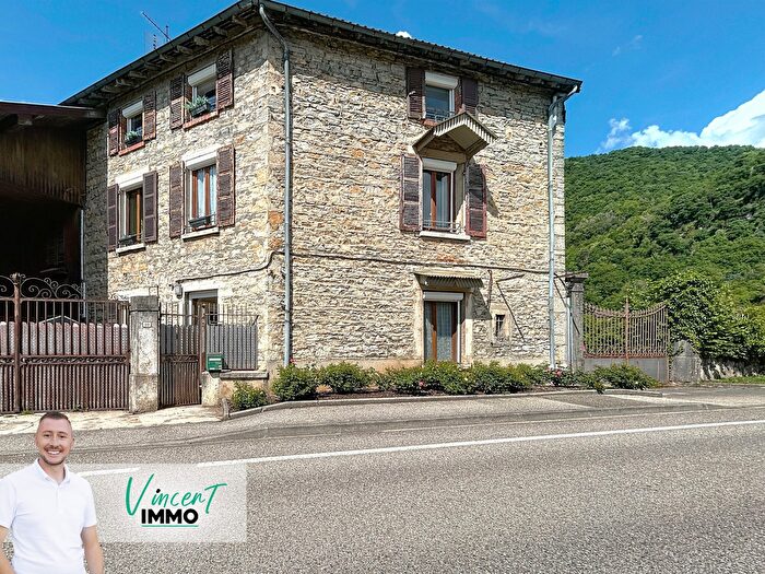 Maison à vendre - Saint-Sorlin-en-Bugey - 7 pièces - 4 chambres