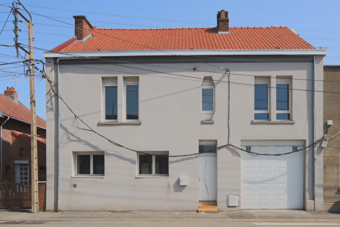 Maison 6 pièces à Avion, à vendre