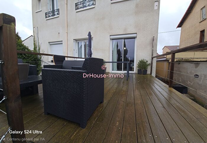 Appartement à vendre - Saint-Genest-Lerpt - 2 pièces - 1 chambre