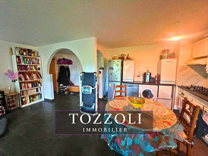 Appartement à vendre - Villefontaine, Servenoble - 3 pièces - 2 chambres