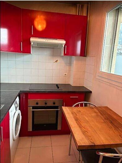 Appartement à louer - Centre Ville, Clichy - 1 pièce