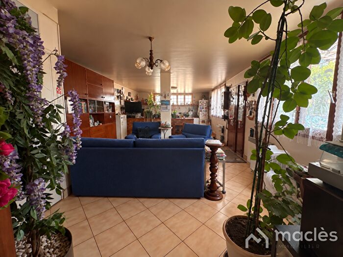 Maison 4 pièces à Saint-Denis, Allende, à vendre