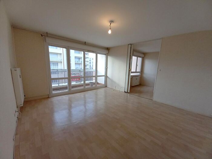 Appartement à vendre - Vesoul, Centre-ville - 4 pièces - 2 chambres