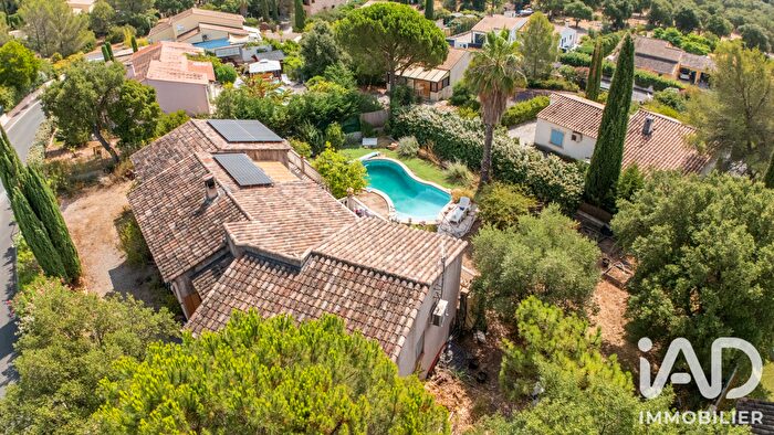 Roquebrune-sur-Argens, La Bouverie : Maison 4 pièces à vendre