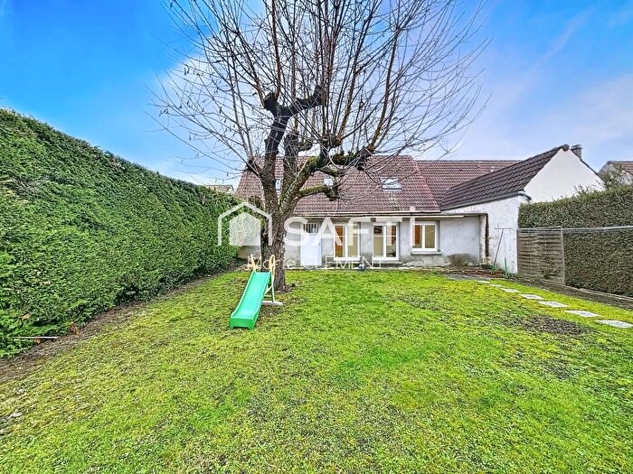 Maison à vendre - Pontault-Combault, Centre commercial - 7 pièces - 6 chambres