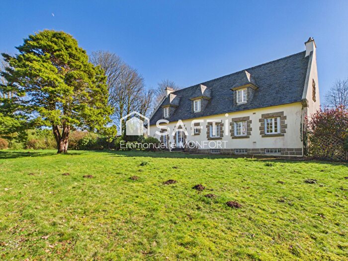 Maison à vendre - La Feuillée - 11 pièces - 9 chambres