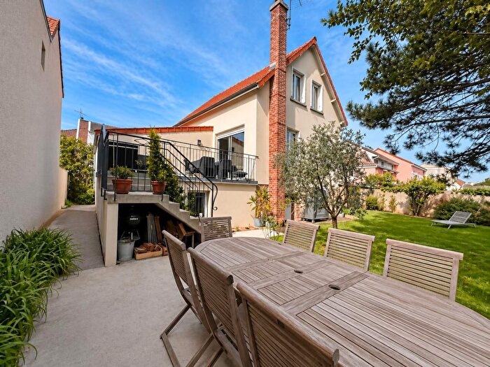Maison 6 pièces à vendre à Ormesson-sur-Marne