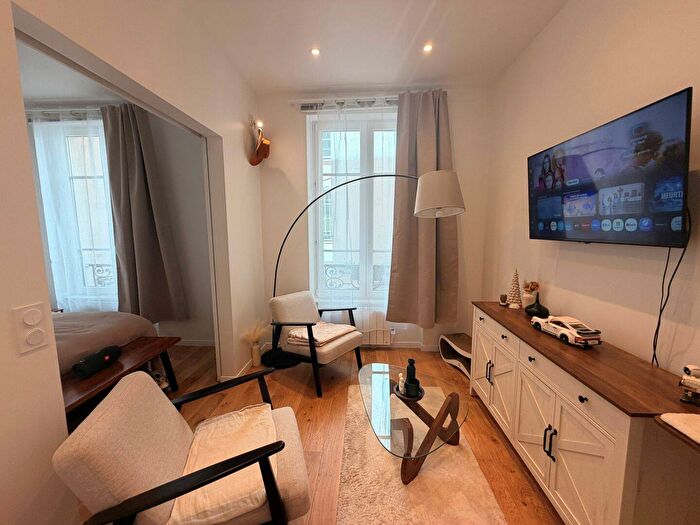 Appartement 2 pièces à louer à Saint Thomas d'Aquin, Paris 7ème arrondissement
