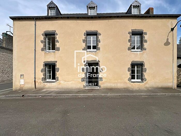 Saint-Georges-sur-Erve : Maison 5 pièces à louer