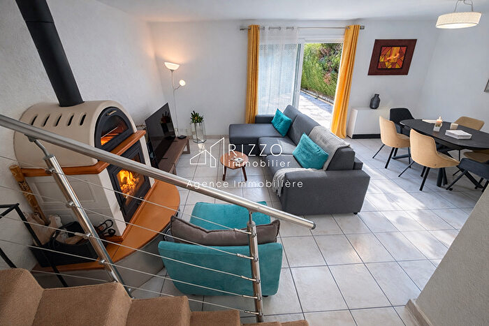 Maison à vendre - Ferney-Voltaire - 5 pièces - 4 chambres