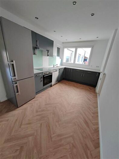 Appartement à louer - Nord, Huningue - 4 pièces - 2 chambres