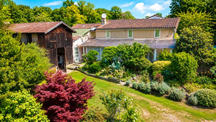 Saint-Michel-de-Lapujade : Maison 4 pièces à vendre