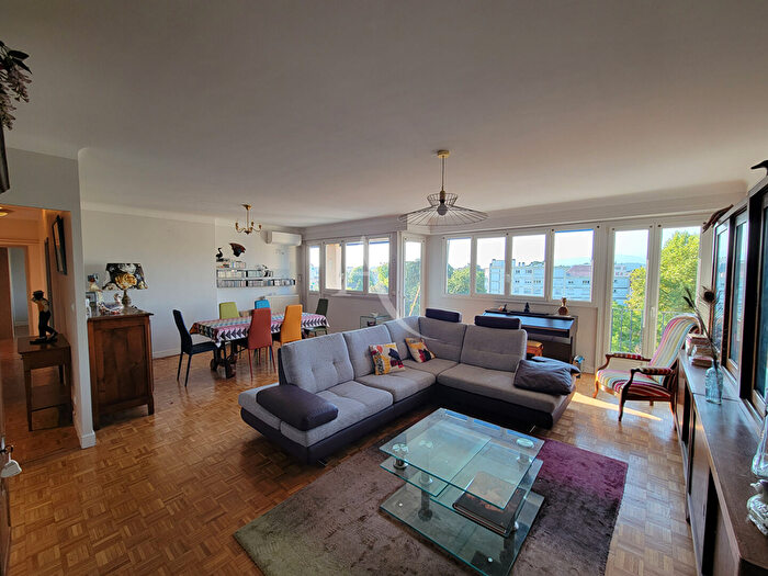 Appartement à vendre - Pau, Centre-ville - 4 pièces - 3 chambres