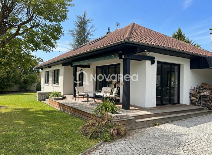 Maison à louer - Lons - 5 pièces - 4 chambres