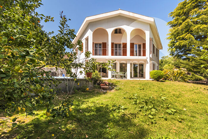 Maison 7 pièces à vendre à Hyères, Costebelle, Almanarre
