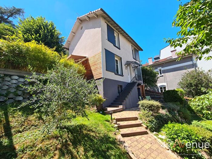 Maison à vendre - Saint-Étienne, La Terrasse, Bel Air, Bergson, Carnot - 6 pièces - 3 chambres