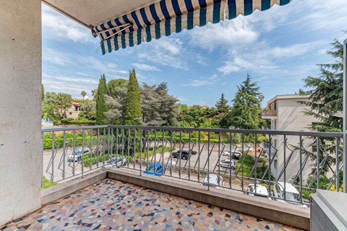 Appartement 2 pièces à vendre - Nice, Caucade